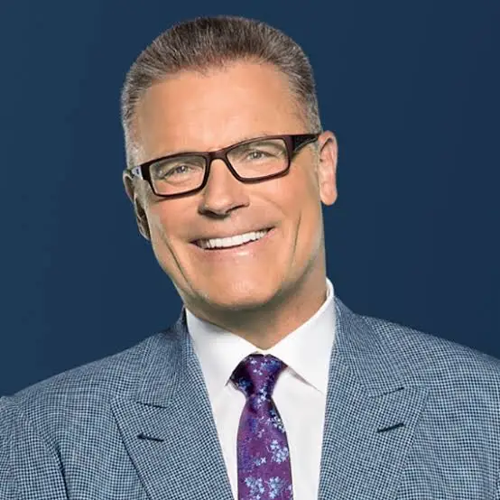 Howie Long Bids Farewell to FOX NFL Sunday, Joins Raiders as Technical ...